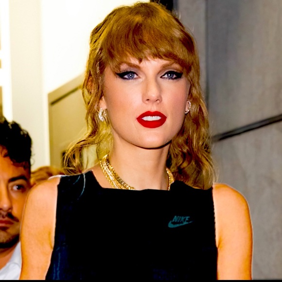 Nike Couture Atheleisure | Dresses | Nike Couture Atheleisure Tech Pack ...